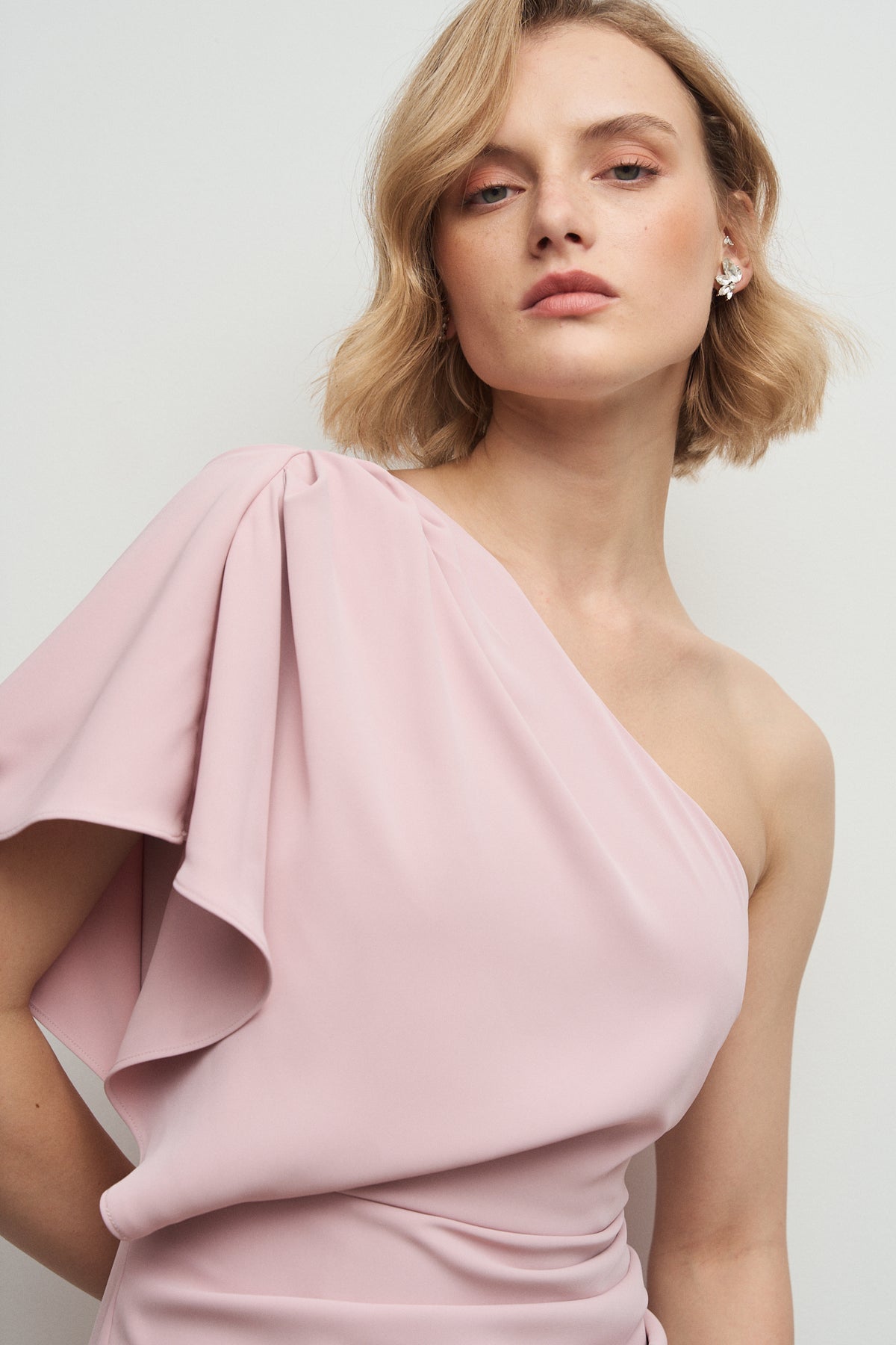 Bruna · Online store for dresses and accessories for guests