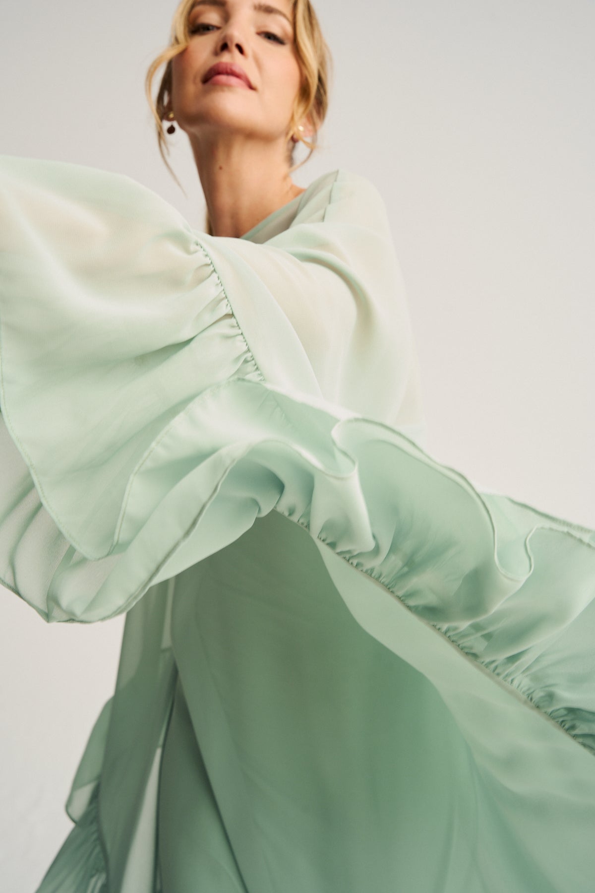 Bruna | Online store for dresses and accessories for guests