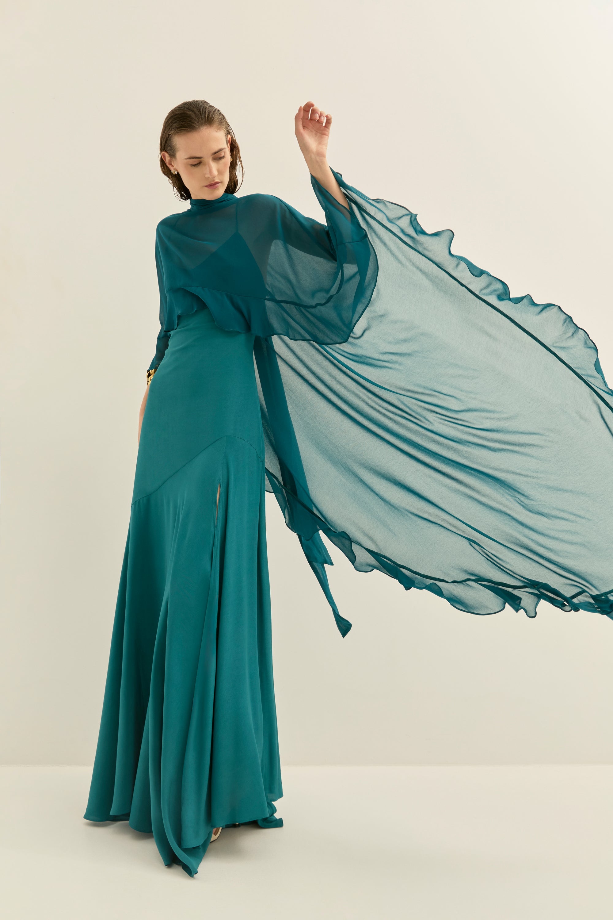 Bruna | Online store for dresses and accessories for guests